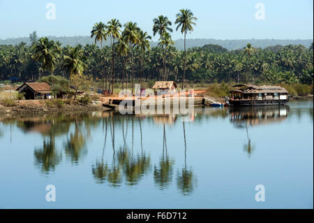 Boathouse terekhol river aronda, maharashtra, india, asia Stock Photo ...