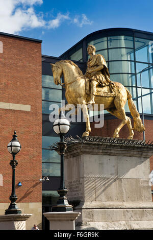 Statue of King William the Third in St. James's Square, London, UK ...