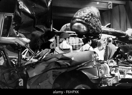 1957, Film Title: DEADLY MANTIS, Director: NATHAN JURAN, Studio: UNIV ...