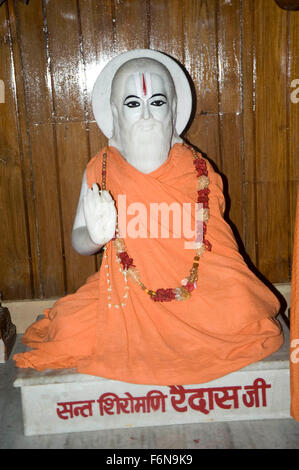 Saint raidas ji statue, varanasi, uttar pradesh, india, asia Stock ...