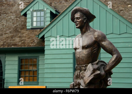 The Worker (Civilian Conservation Corps) statue, Oregon Department of ...