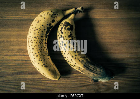 Rotten or over ripe bananas Stock Photo - Alamy
