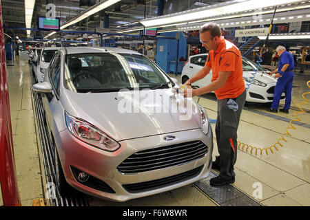 Ford Motor Cars production plant at Dagenham, Essex, England, UK Stock ...