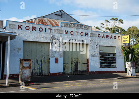 Main street garage, Koroit, Victoria, Australia Stock Photo - Alamy