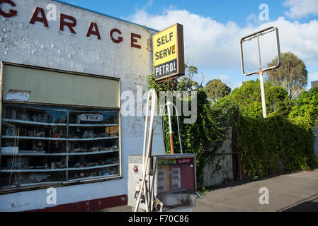 Main street garage, Koroit, Victoria, Australia Stock Photo - Alamy