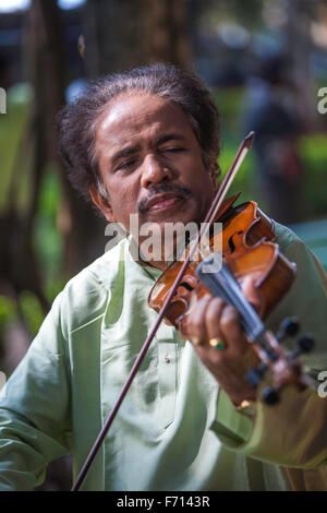 Indian violinist, Dr. Lakshminarayana Subramaniam, wife, Kavita ...