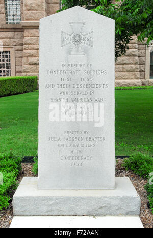 The Confederate Monument in Dallas, Texas, commemorates the Confederate ...