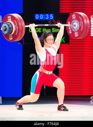 Houston, Texas, USA. 25th Nov, 2023. Florida Atlantic Owls linebacker ...