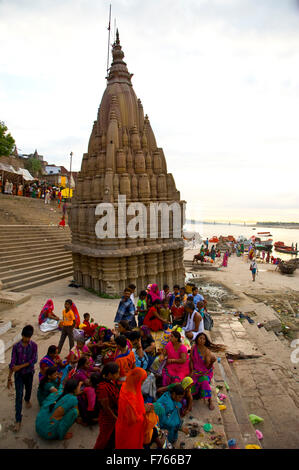 Kashi karvat temple, varanasi, uttar pradesh, india, asia Stock Photo ...