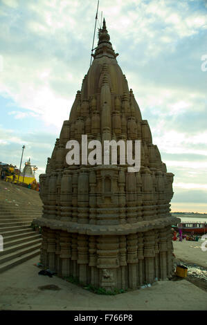 Kashi karvat temple, varanasi, uttar pradesh, india, asia Stock Photo ...