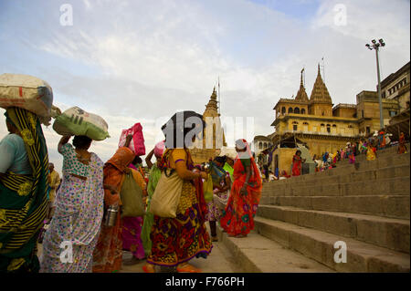 Kashi karvat temple, varanasi, uttar pradesh, india, asia Stock Photo ...