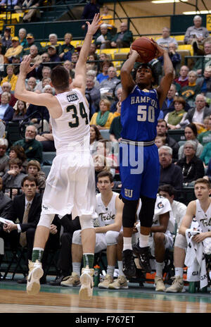 Nov. 25, 2015 - Williamsburg, VA, USA - 20151125 - Hampton forward ...