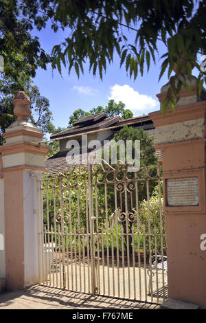 Entrance gate to Parsi Fire Temple Dar-e-Meheer Building Saddar Karachi ...