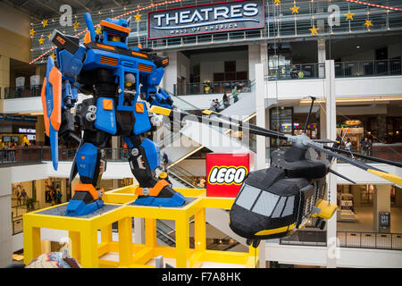 Lego display, Mall of America, Minneapolis, Minnesota, USA Stock Photo ...