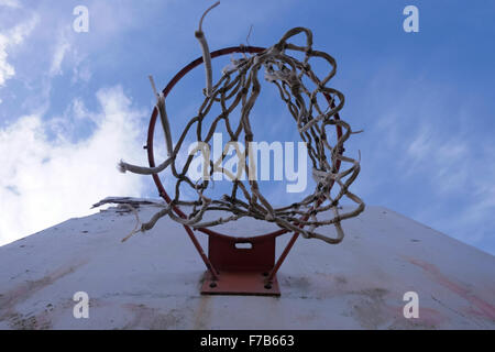 Torn basketball net Stock Photo - Alamy
