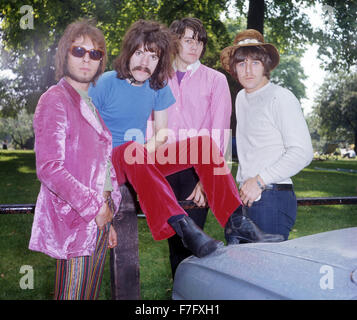 THE MOVE UK pop group in January 1967. From left: Roy Wood, Carl Wayne ...