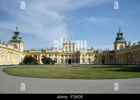 Approach to Wilanow Palace in Warsaw Stock Photo - Alamy