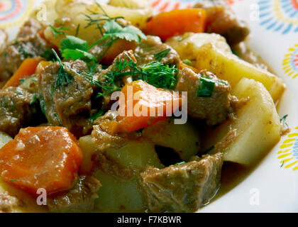 Kenyan beef stew, Kenyan cuisine, Traditional assorted African dishes ...