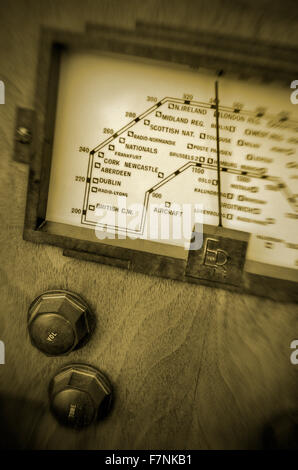 Antique Vintage Valve Radio Stock Photo - Alamy