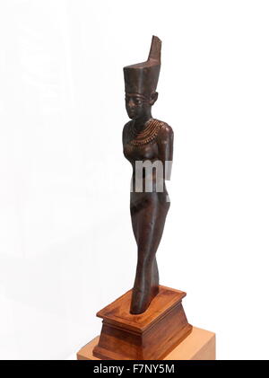 Figure of the goddess Neith. Bronze and gold. 26th Dynasty (664-525 BC ...