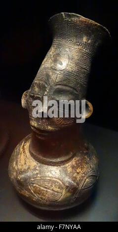 Terracotta anthropomorphic pot created by the Mangbetu people of the ...