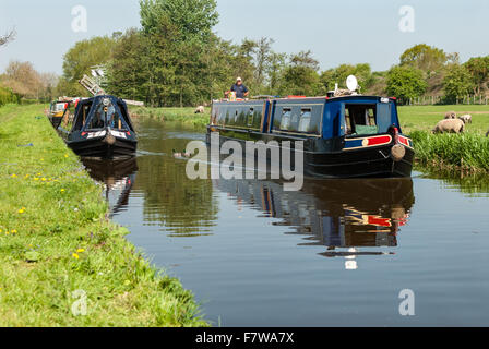 Blue narrowboat on the Oxford Canal near Aynho Northamptonshire ...