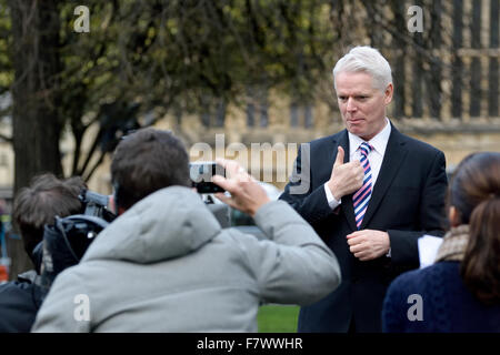 Clive Mason, deaf British TV presenter, using sign language to camera ...