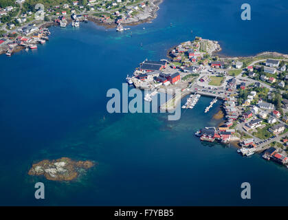 Fishing town of Reine Stock Photo - Alamy