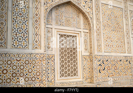 Close-up of stone inlay work at the Taj Mahal in Agra, India Stock ...