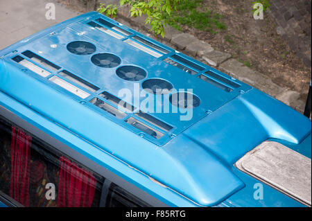 Tourist bus rooftop air conditioner unit, conform heat control element ...