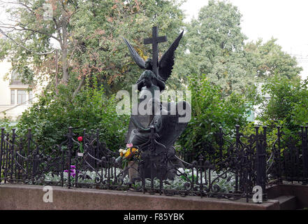 Grave of Peter Tchaikovsky, Tikhvin Cemetery, Alexander Nevsky ...