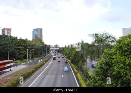 AYE expressway singapore the biggest highway Stock Photo - Alamy