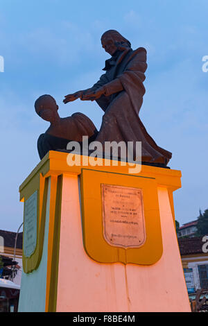 INDIA, Goa, Panaji: Statue of Abbe Faria, Goan Hypnotist, and his ...