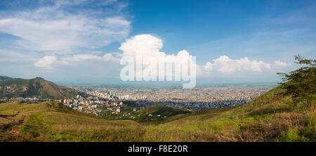 Daylight panorama cityscape of Cali, Colombia Stock Photo - Alamy