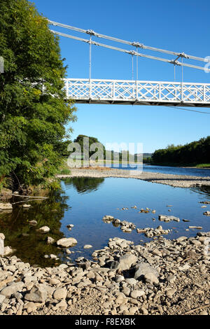 Gattonside Suspension Bridge, Melrose crossing the River Tweed ...