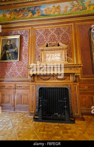 An ornate fireplace at the Hungarian State Opera House in Budapest ...