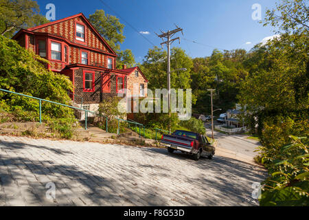 Canton Avenue in the Beechview Neighbourhood of Pittsburgh ...