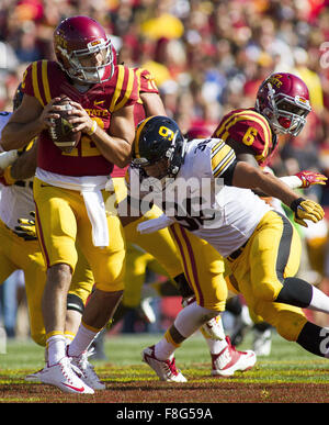 Iowa State quarterback Sam B. Richardson (12) looks for an open ...