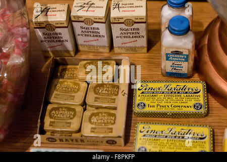 Aspirin tin box Stock Photo - Alamy