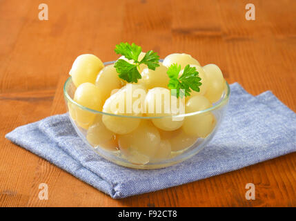 Bowl of small pickled onions Stock Photo - Alamy