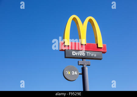 McDonald's fast food restaurant, US-American operator and franchisee of ...