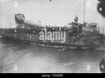 HMS Vindictive at Ostend, Belgium, WW1 Stock Photo - Alamy