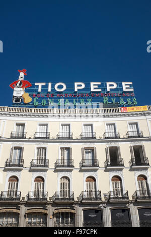 Tio Pepe Sign Plaza Sol Madrid Stock Photo - Alamy