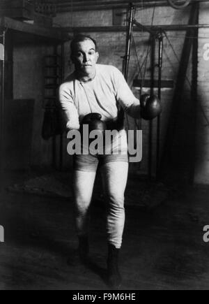 James J Jeffries, American boxer, 1910. Artist: Unknown Stock Photo - Alamy