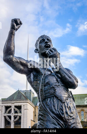 Statue of boxing legend John 'Rinty' Monaghan in Cathedral gardens in ...