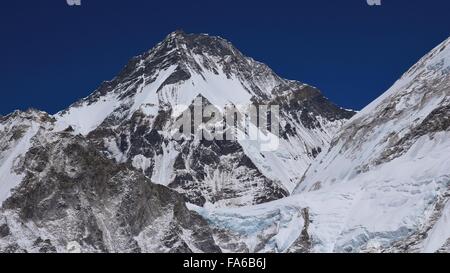 Mt Khumbutse, high mountain in the Everest Region Stock Photo - Alamy