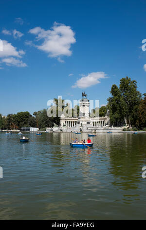 boating lake Retiro Stock Photo - Alamy
