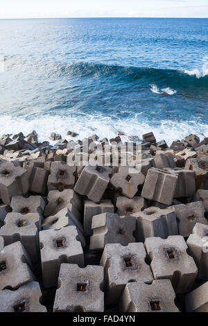 Concrete sea defence blocks. Jardim do Mar, Madeira Stock Photo - Alamy