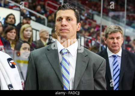 Carolina Hurricanes head coach Rod Brind'Amour watches action behind ...