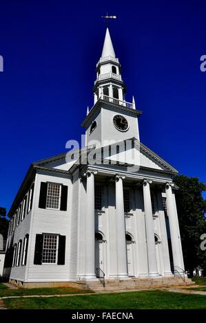 Litchfield, Connecticut: 1829 First Congregational Church built in the ...